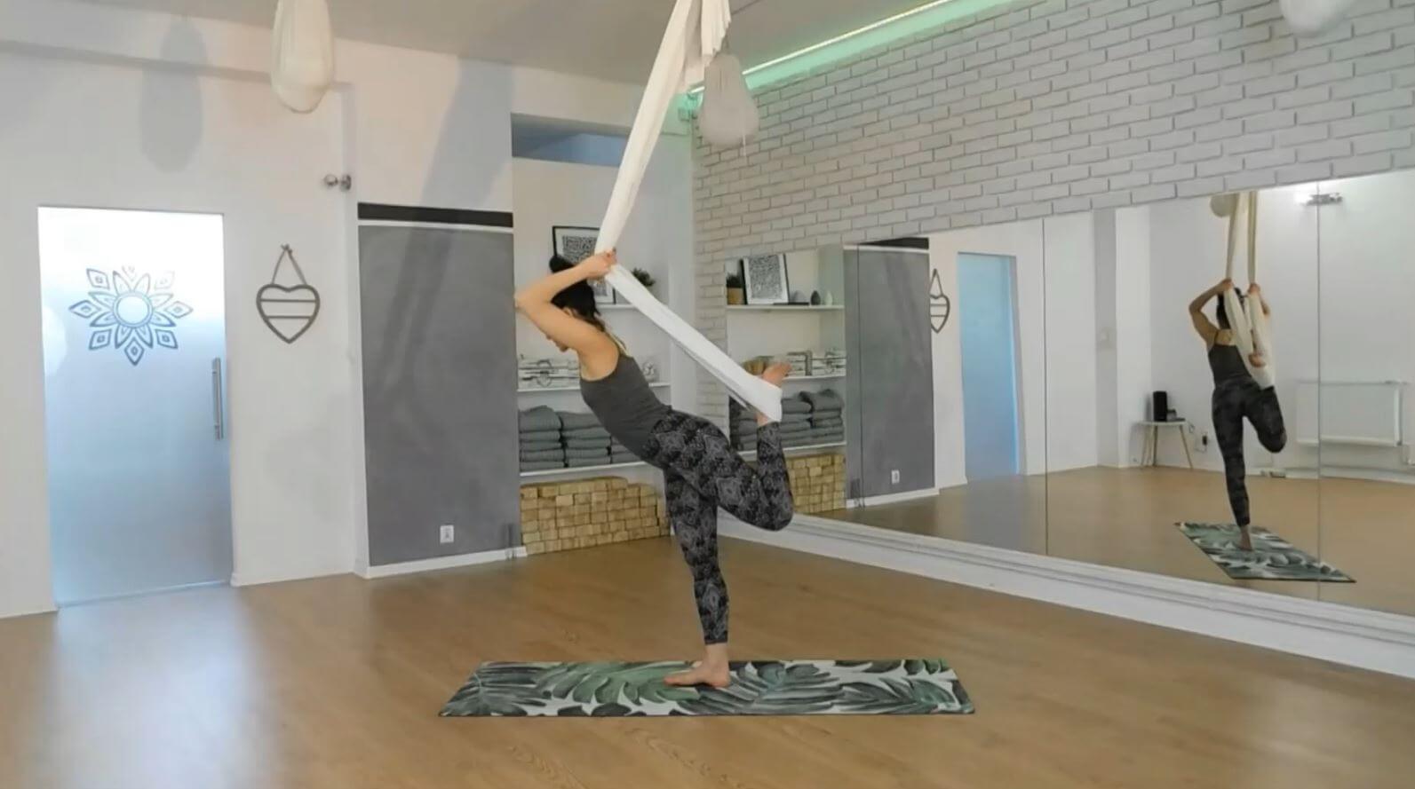 Aerial Joga - co to za styl jogi - Internetowe StudioPortalYogi